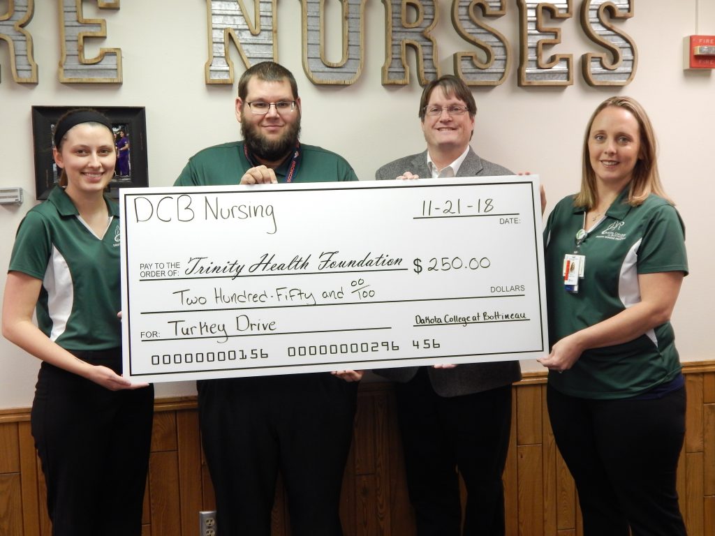 DCB Students Help 'Stuff' Turkey Drive - Trinity Health